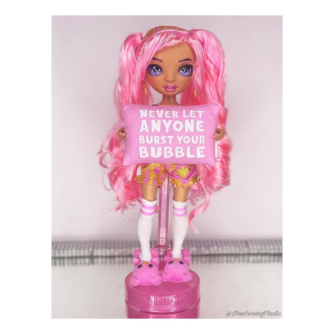 Rainbow High Slumber Party dolls: Marisa Golding, Brianna Dulce, Robin ...