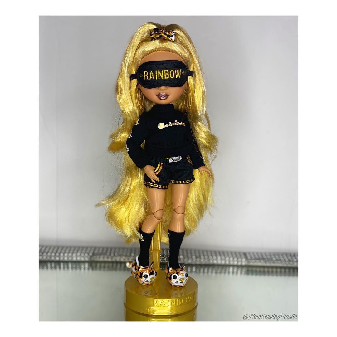 Rainbow High Slumber Party dolls: Marisa Golding, Brianna Dulce, Robin ...