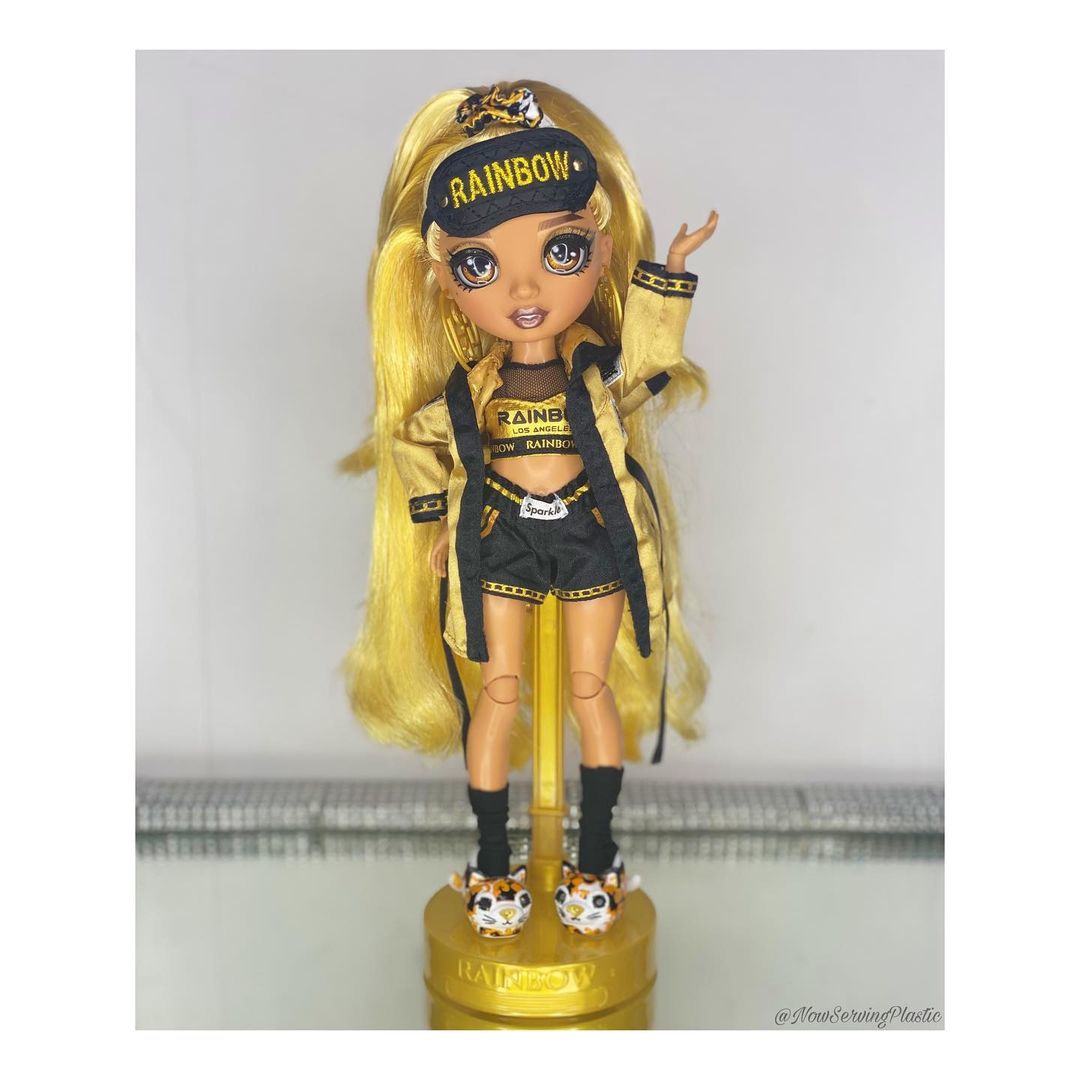 Rainbow High Slumber Party dolls: Marisa Golding, Brianna Dulce, Robin ...
