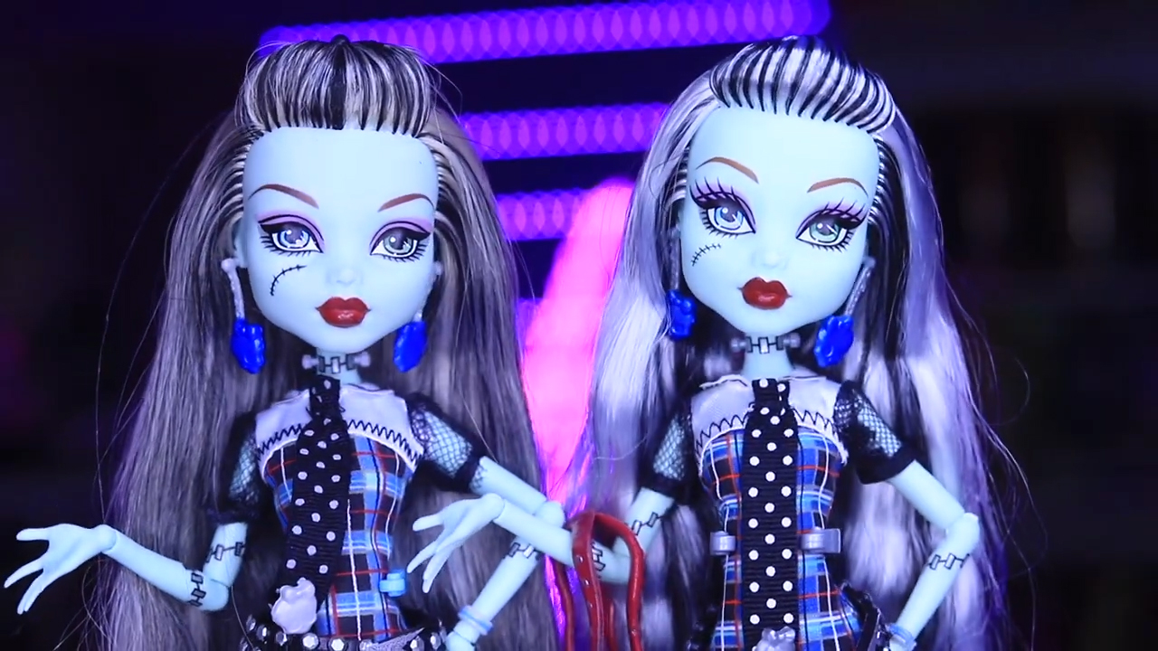 Monster High Creeproduction dolls 2022 - reproduction of the first ...