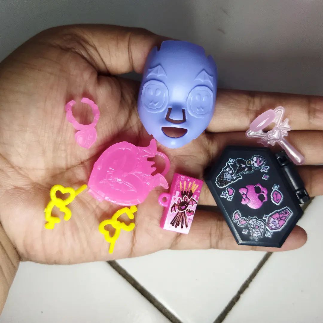 Monster High Skulltimate Secrets Neon Frights series 3 dolls ...