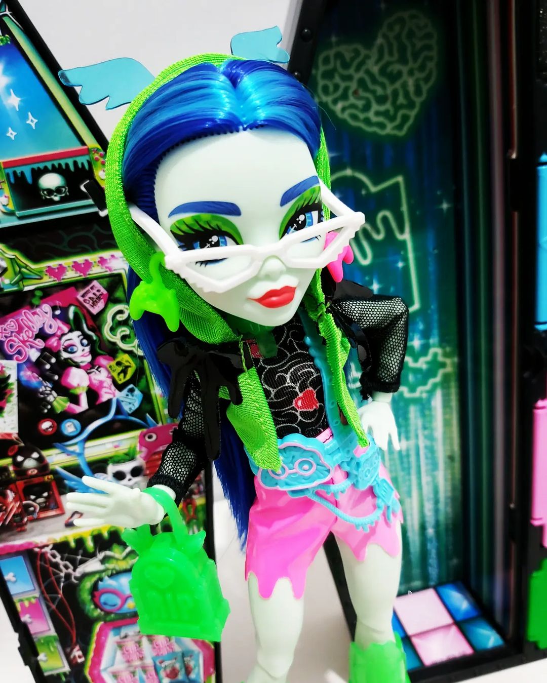 Monster High Skulltimate Secrets Neon Frights series 3 dolls ...