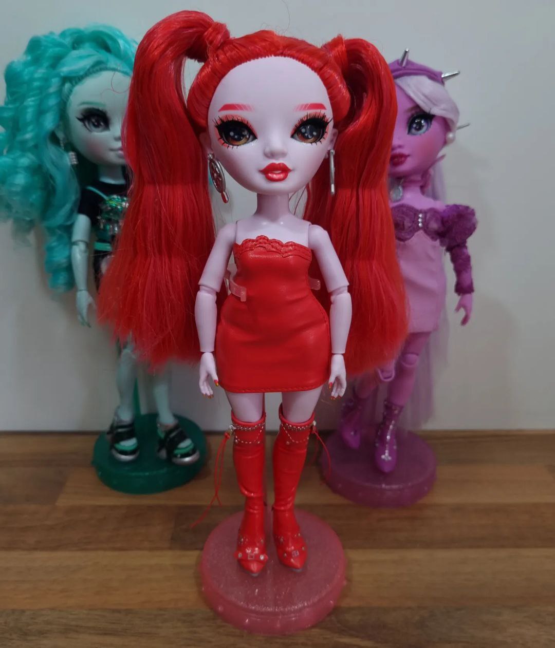 Shadow High series 3 dolls: Berrie Skies, Pinkie James, Rosie Redwood ...