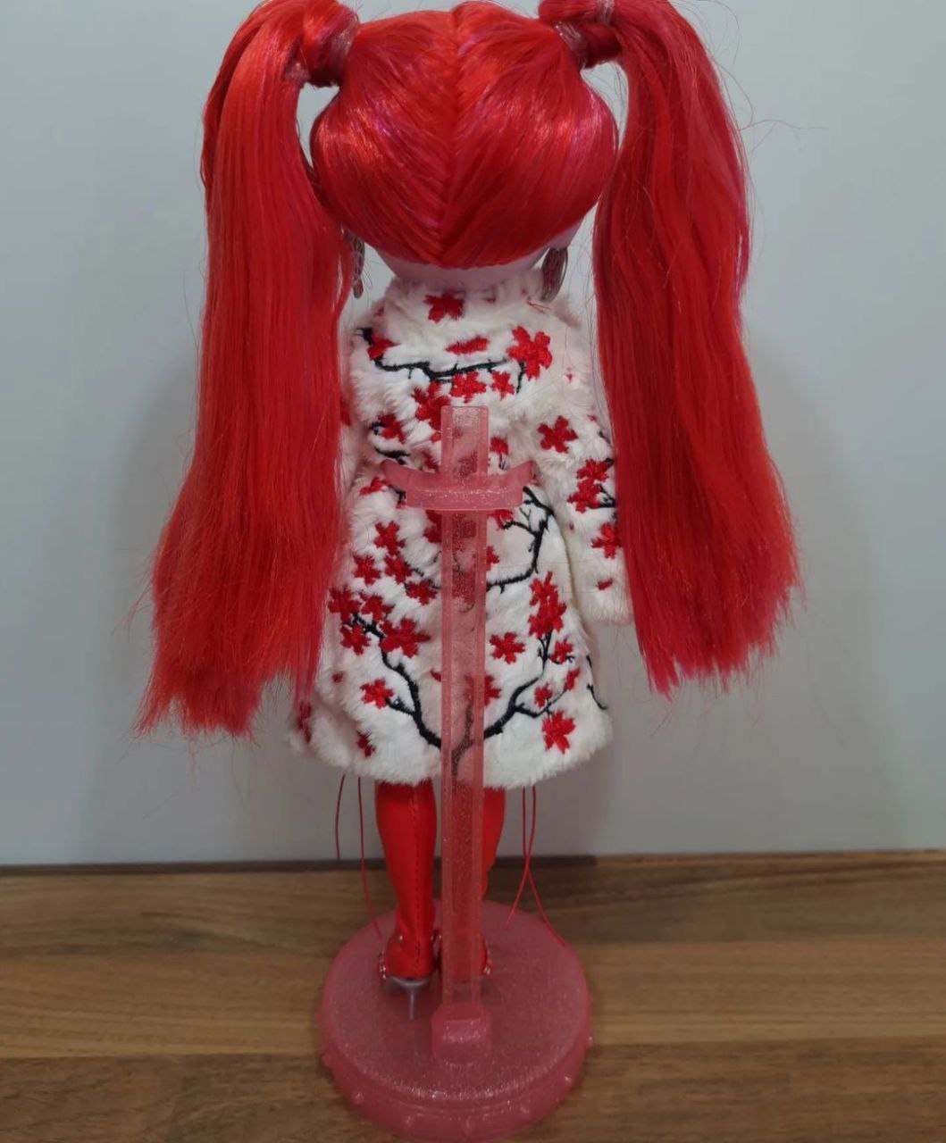 Shadow High series 3 dolls: Berrie Skies, Pinkie James, Rosie Redwood ...