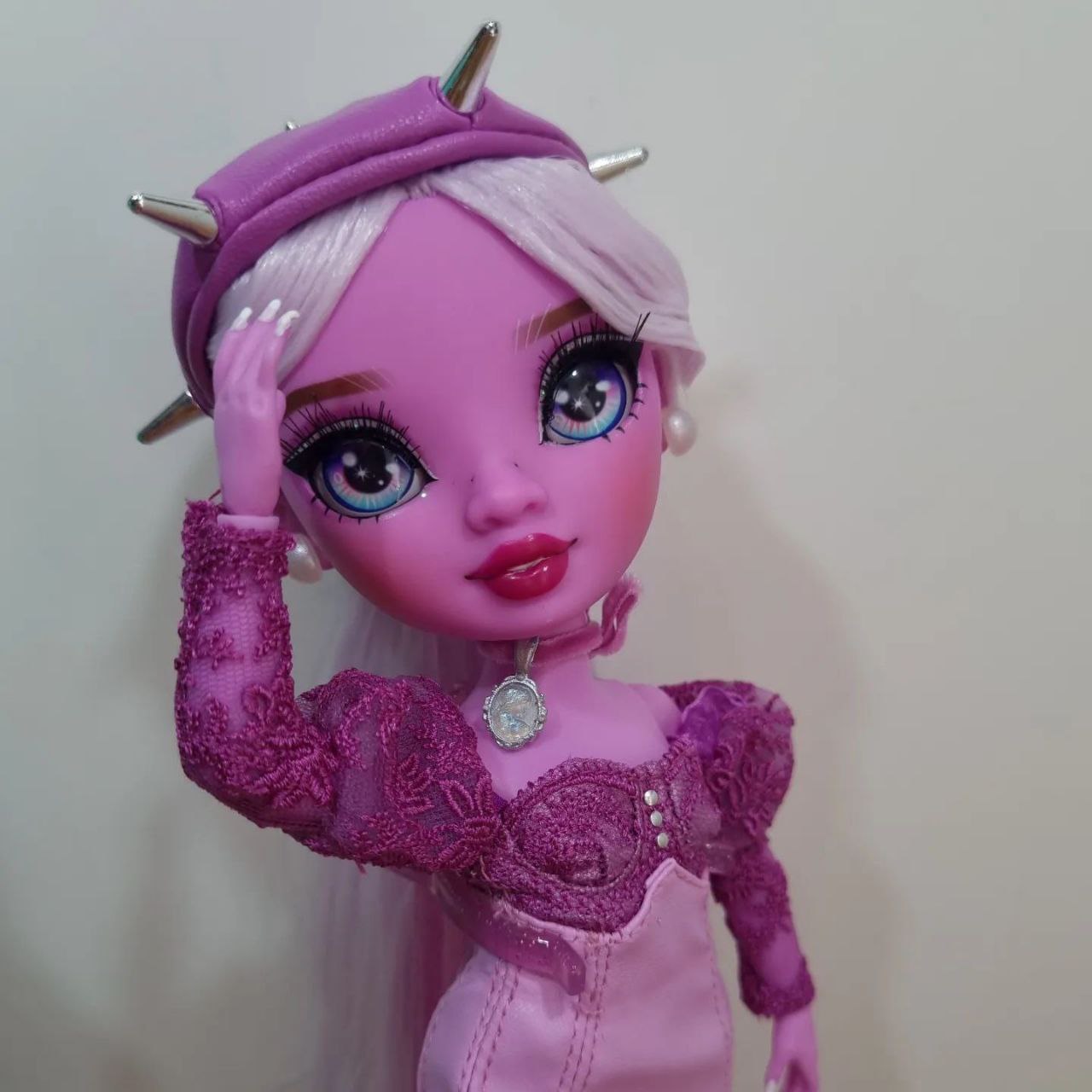 Shadow High series 3 dolls: Berrie Skies, Pinkie James, Rosie Redwood ...