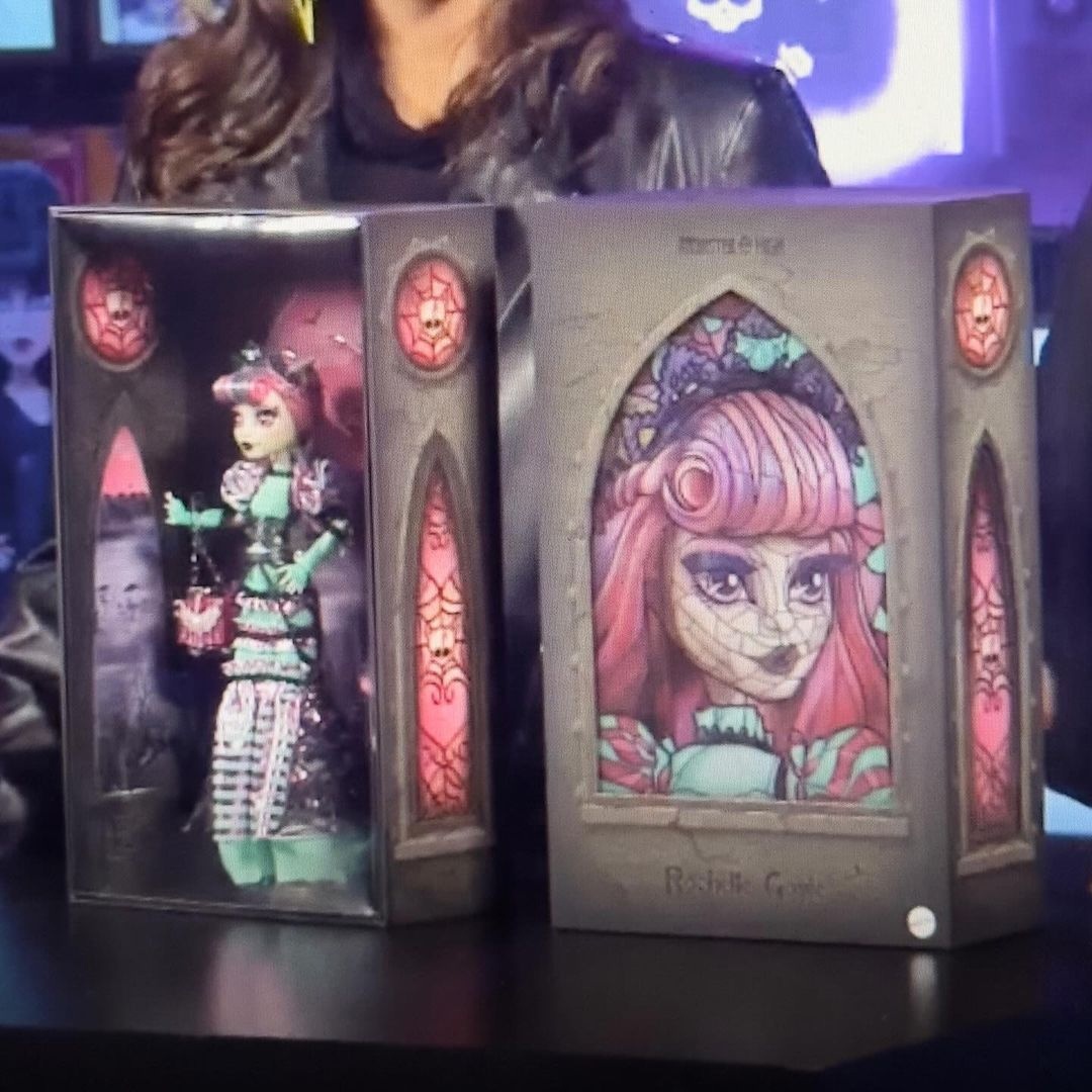Monster High Fang Vote Collector Rochelle Goyle doll 2023 - 2024 ...