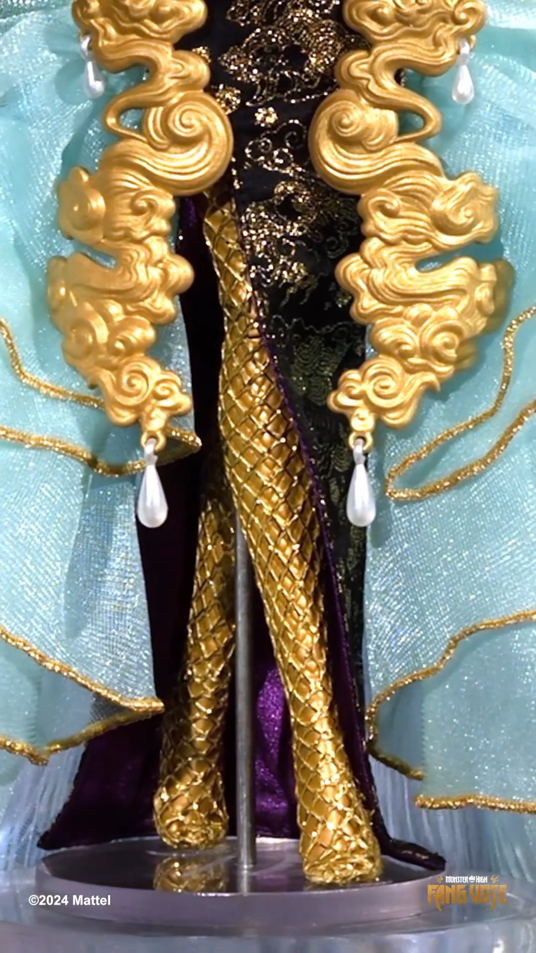 Monster High Jinafire Long Fang Vote Year of the Dragon Skullector doll ...