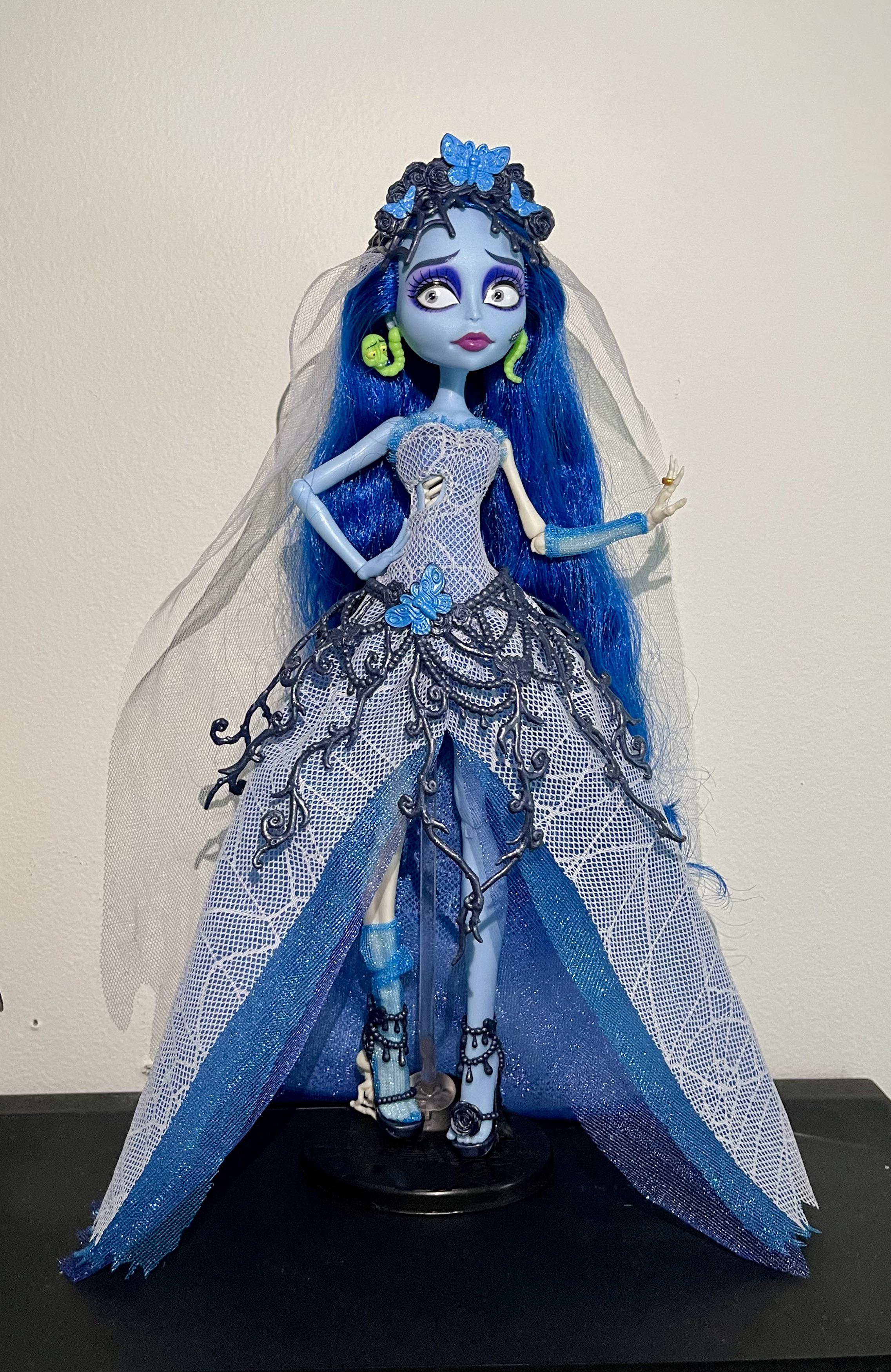 Monster High Skullector Emily The Corpse Bride doll - YouLoveIt.com