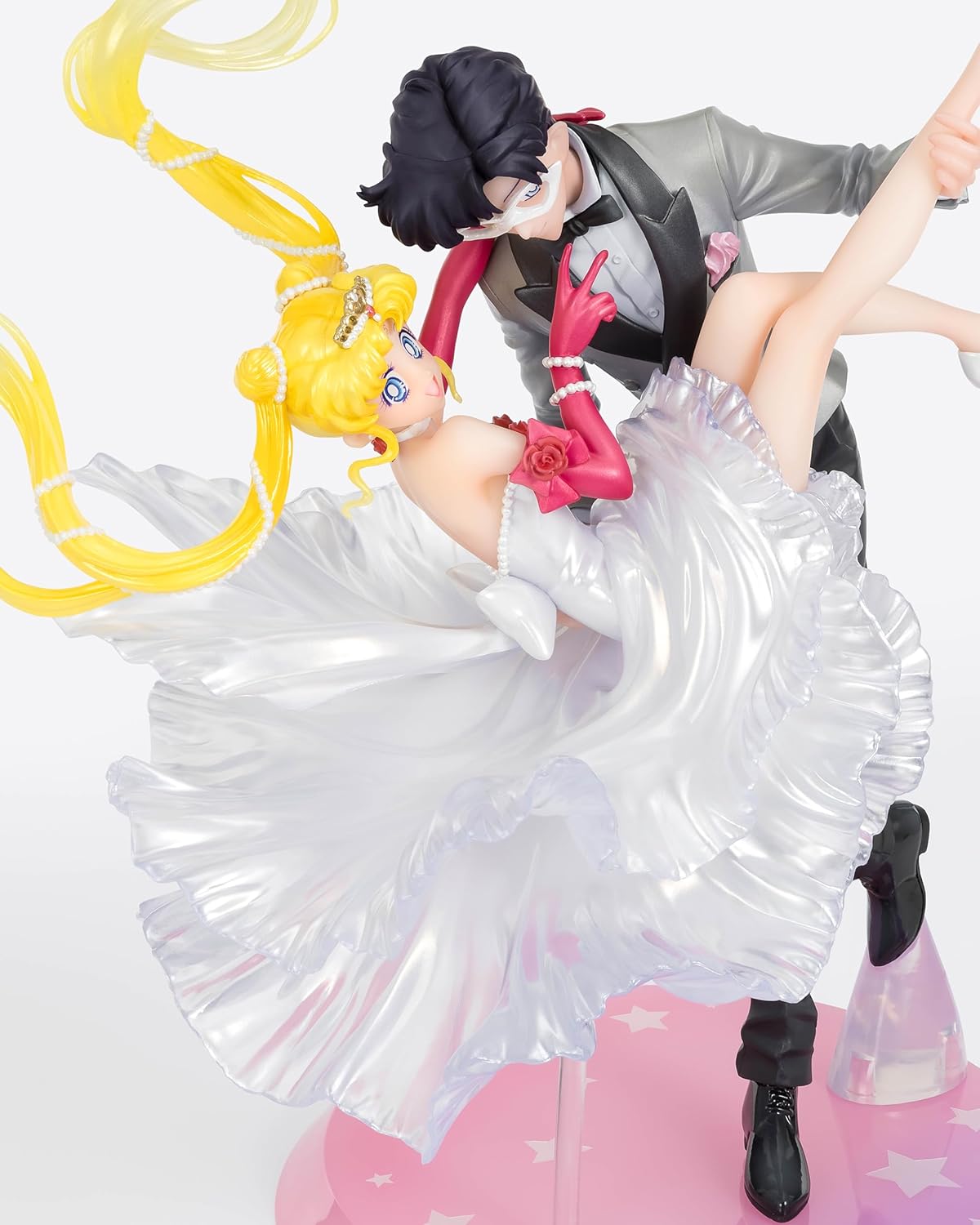 Sailor Moon Usagi and Tuxedo Mask Moonlight Glow Edition figure with ...