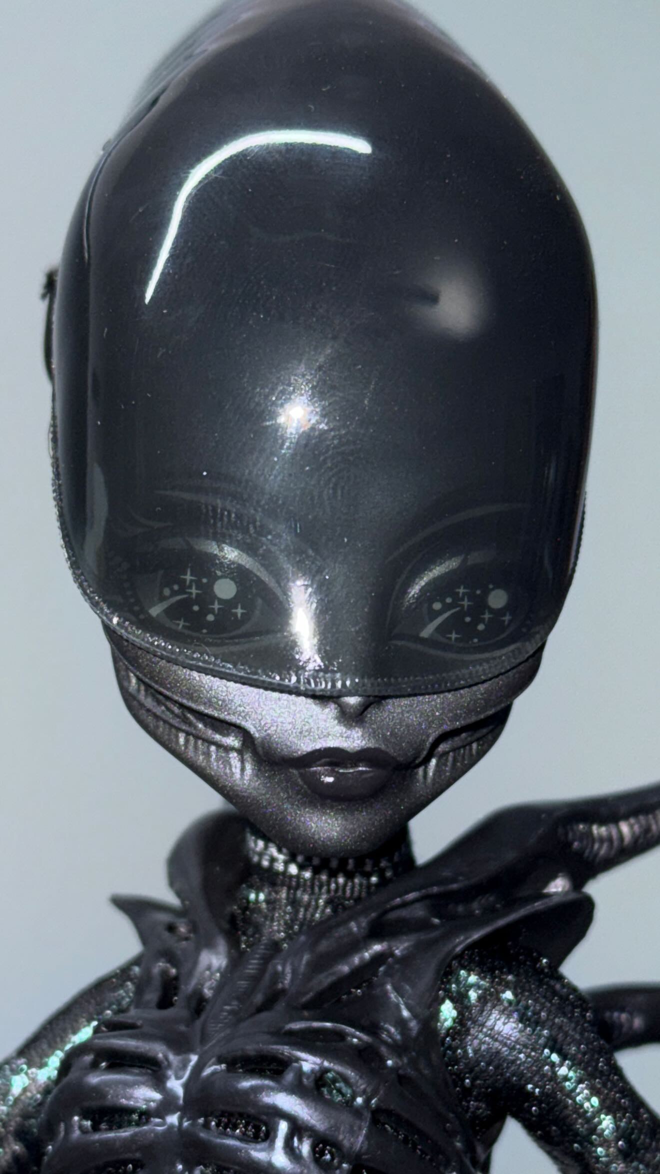 Monster High x Alien Skullector Xenomorph doll - YouLoveIt.com